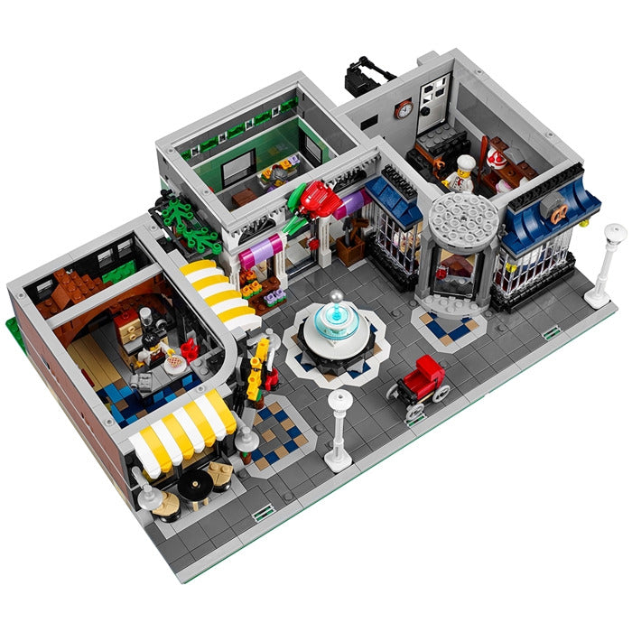 LEGO 10255 - Creator Expert Assembly Square – Bricktown